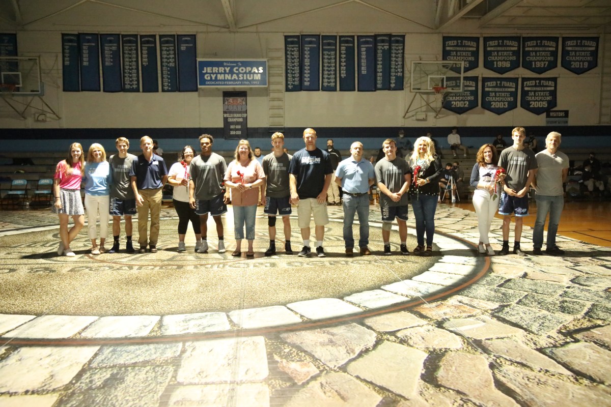 65 AND COUNTING: Foard wrestling carries dual-match winning streak into ...